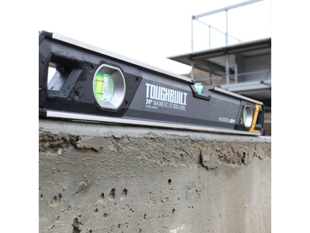 Toughbuilt - magnetická podsvícená vodováha 60 cm | Nářadí Praha